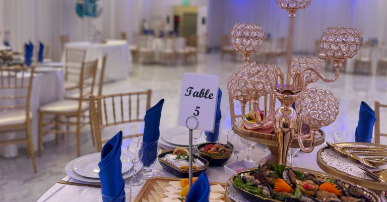 How to Seat 100+ Guests: Wedding Layouts That Actually Work